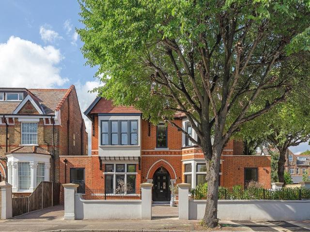 Apartment at Gordon Road, Greater London