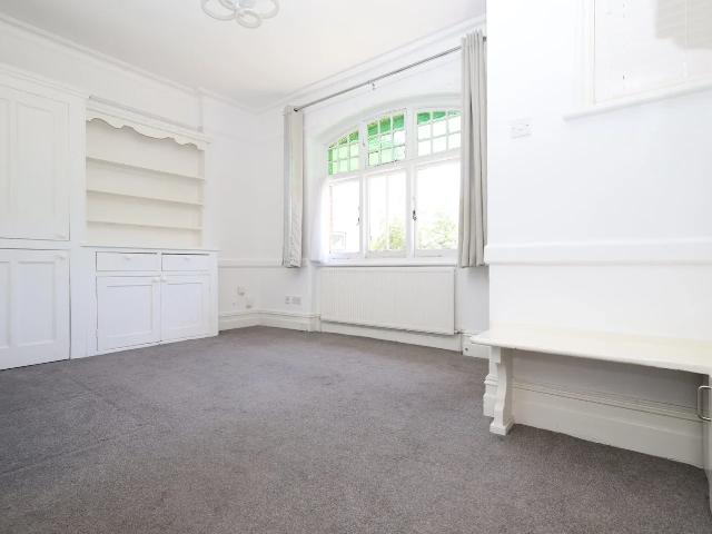Apartment at Gordon Road, Greater London