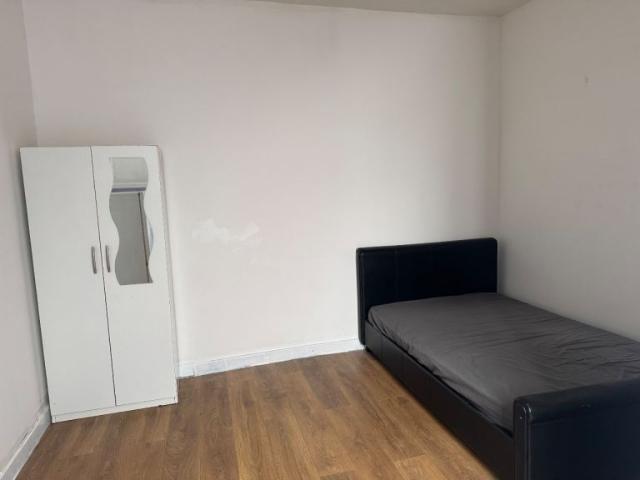 Apartment at Gordon Road, Greater London