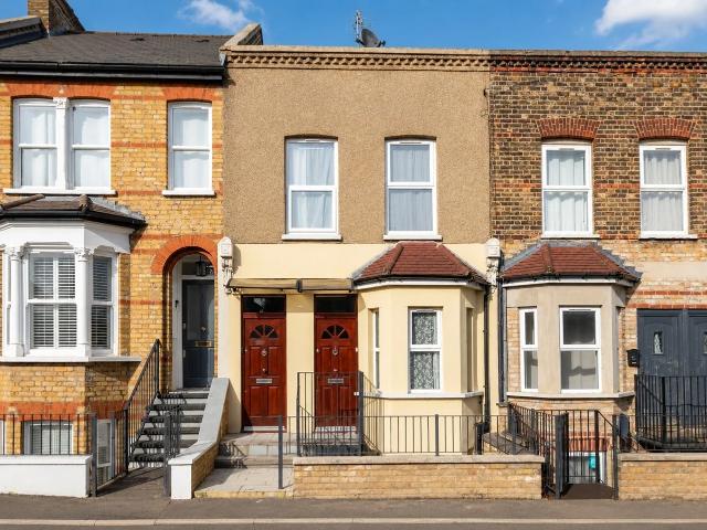 Apartment at Gordon Road, Greater London