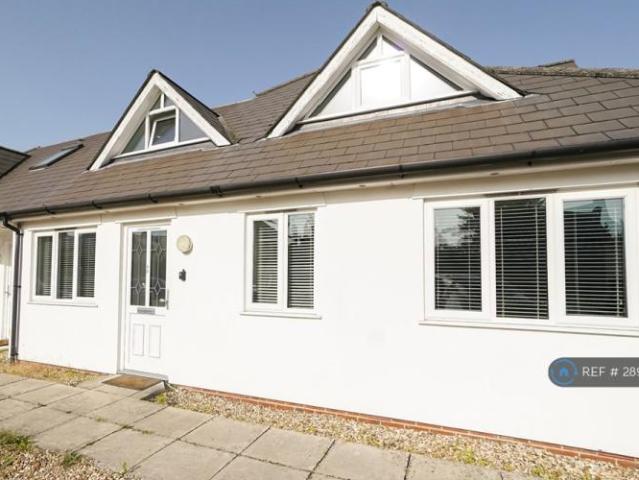 Apartment at Gordon Road, Thatcham