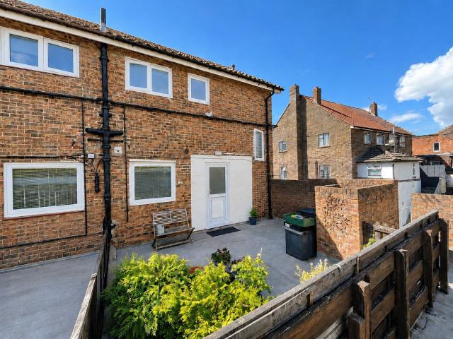 Apartment at Goring Road, Worthing