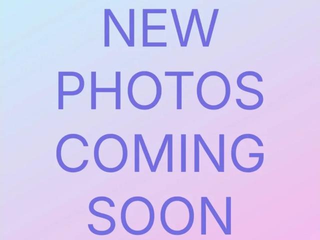 Apartment at Gorringe Park Avenue, Greater London