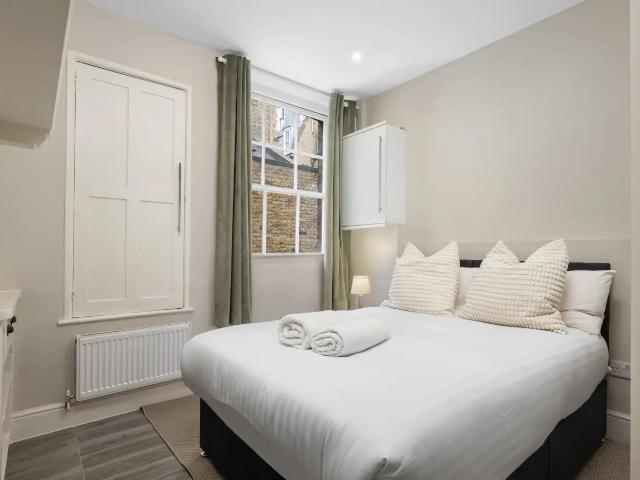 Apartment at Gosfield Street, City of Westminster