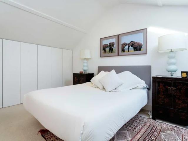 Apartment at Gosset Street, Greater London