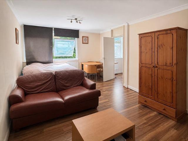 Apartment at Gatewick Close, Slough