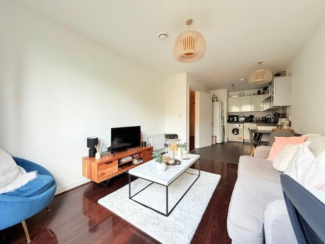 Apartment at Gatliff Road, City of Westminster