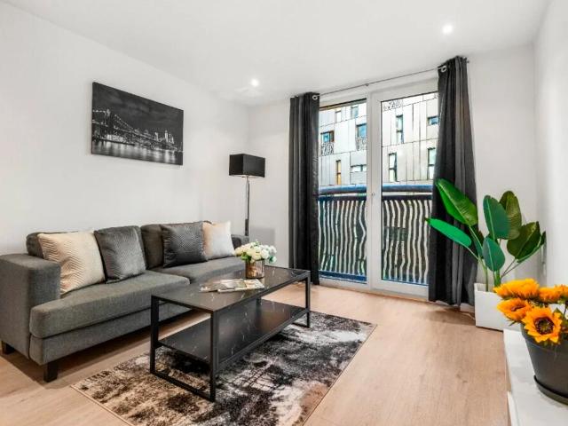 Apartment at Gatliff Road, City of Westminster