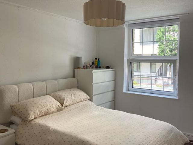 Apartment at Gatliff Road, City of Westminster