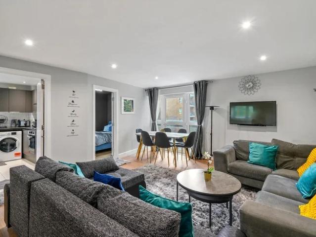 Apartment at Gaverick Mews, Greater London