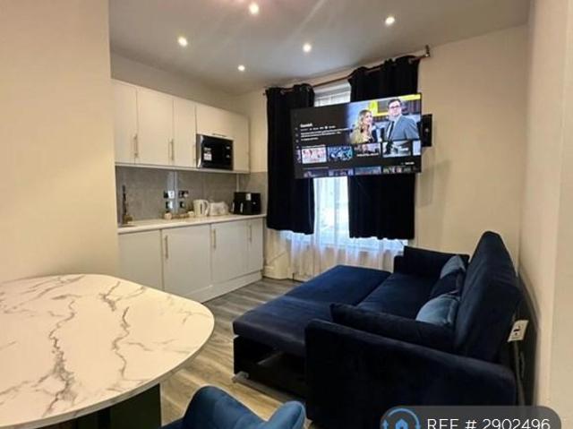 Apartment at Gaywood Street, Greater London