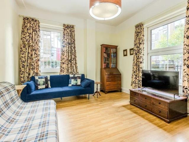 Apartment at Gaywood Street, Greater London