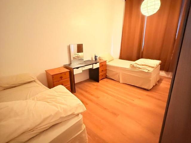 Apartment at Gadshill Street, Glasgow