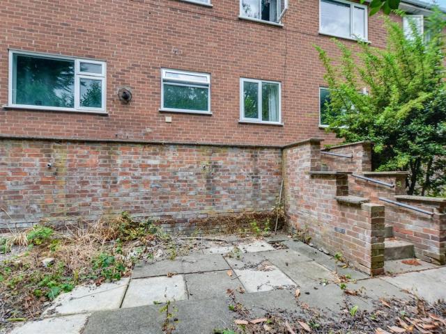 Apartment at Gainsborough Court, Broxtowe