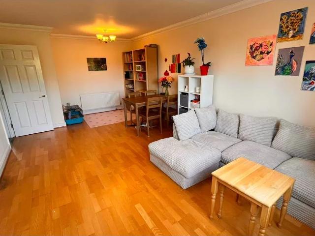 Apartment at Gainsborough Court, Greater London