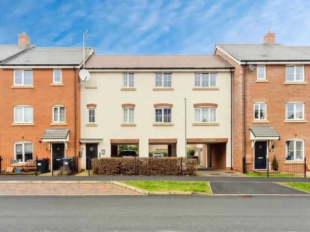 Apartment at Galapagos Grove, Milton Keynes