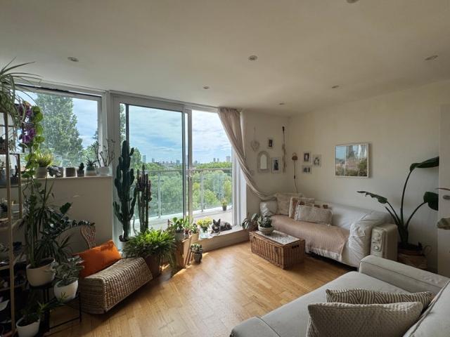 Apartment at Gales Gardens, Greater London