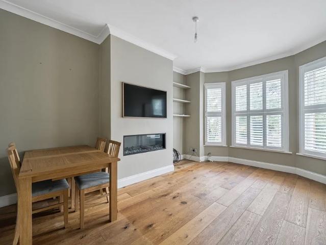 Apartment at Gap Road, Greater London