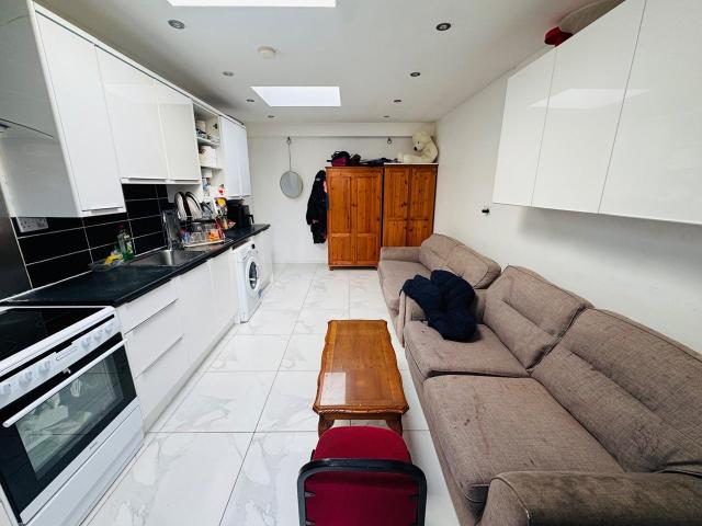 Apartment at Gardenia Avenue, Luton