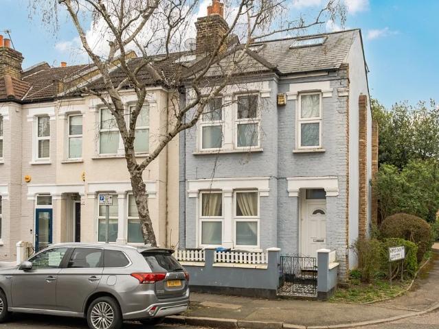Apartment at Garfield Road, Greater London