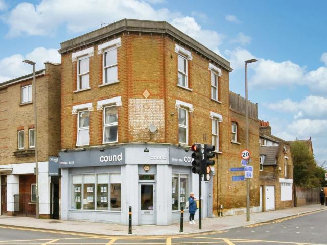 Apartment at Garratt Lane, Greater London