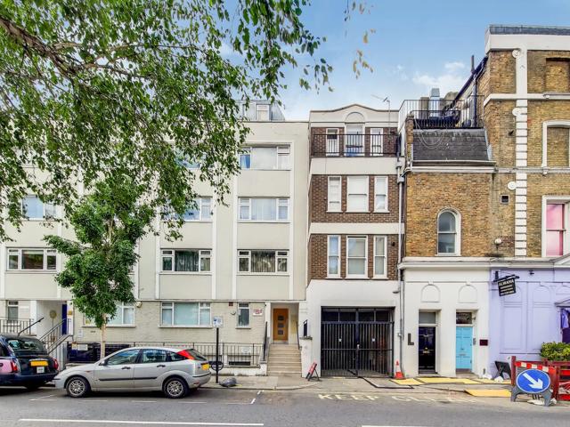 Apartment at Garway Road, City of Westminster