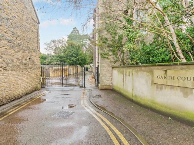 Apartment at Garth Court, Cherwell District