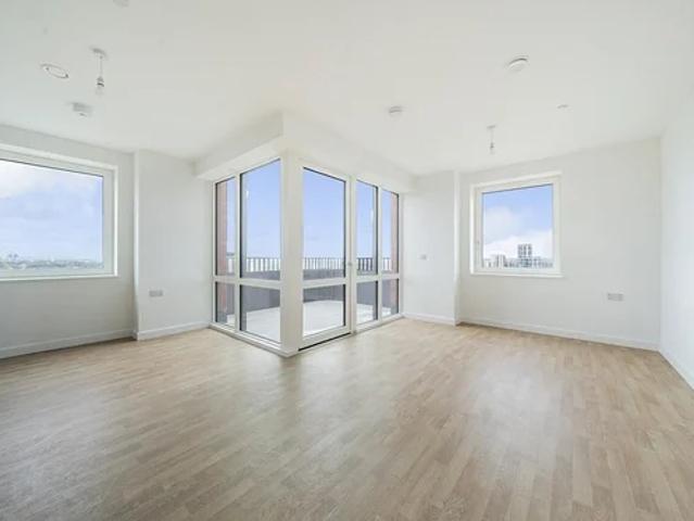 Apartment at Gascoigne Road, Greater London