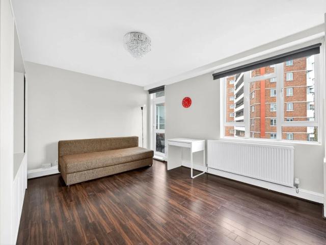 Apartment at Gee Street, Greater London