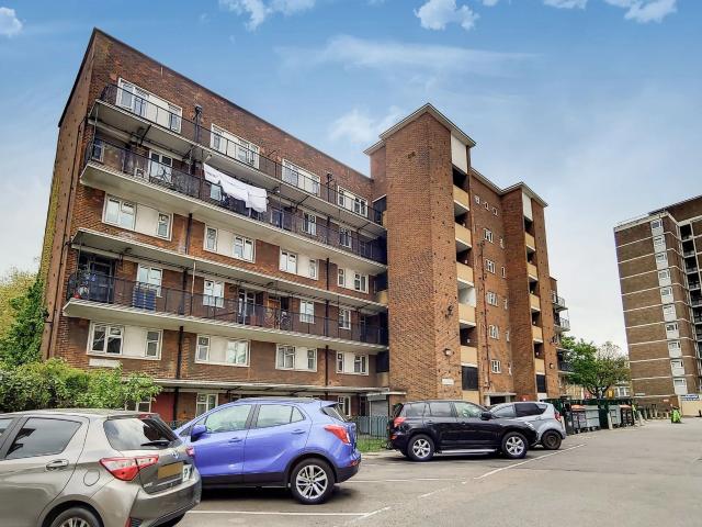 Apartment at Geffrye Court, Greater London