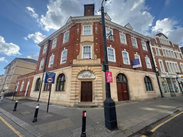 Apartment at George Lane, Greater London
