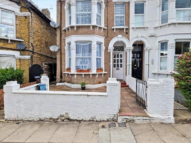 Apartment at George Lane, Greater London