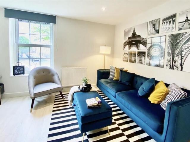 Apartment at George Row, Greater London