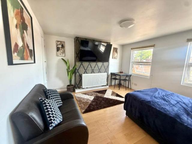 Apartment at George Street, Reading