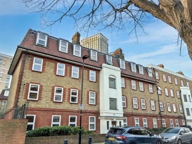 Apartment at Germander Way, Greater London