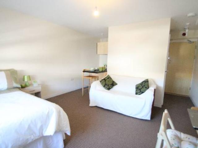 Apartment at Gibbon Lane, Plymouth