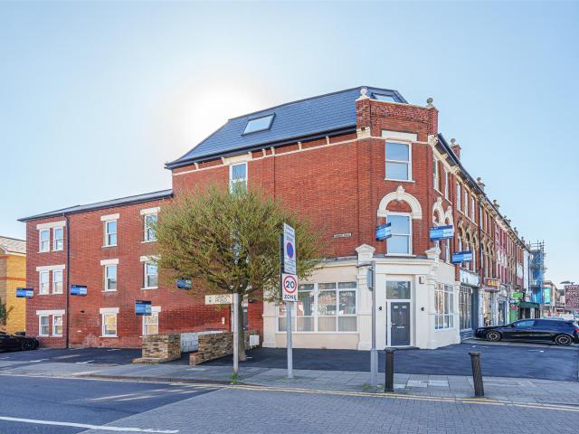 Apartment at Gibbon Road, Greater London