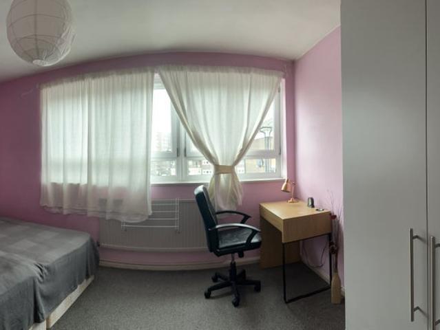 Apartment at Gibbs Green Close, Greater London
