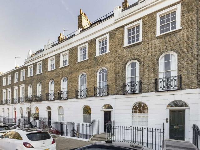Apartment at Gibson Square, Greater London