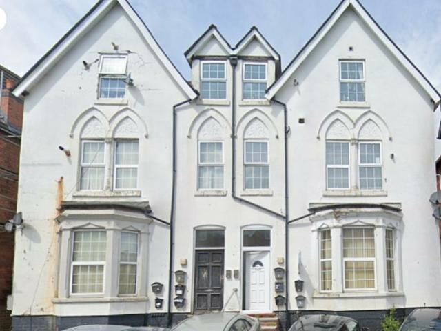 Apartment at Gillott Road, Birmingham, West Midlands, B16
