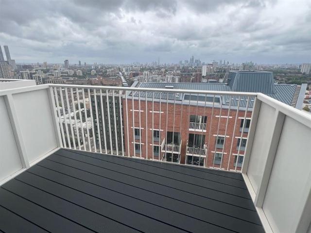 Apartment at Gillender Street, Greater London