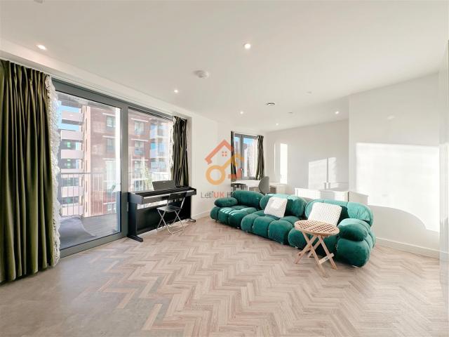 Apartment at Gillender Street, Greater London