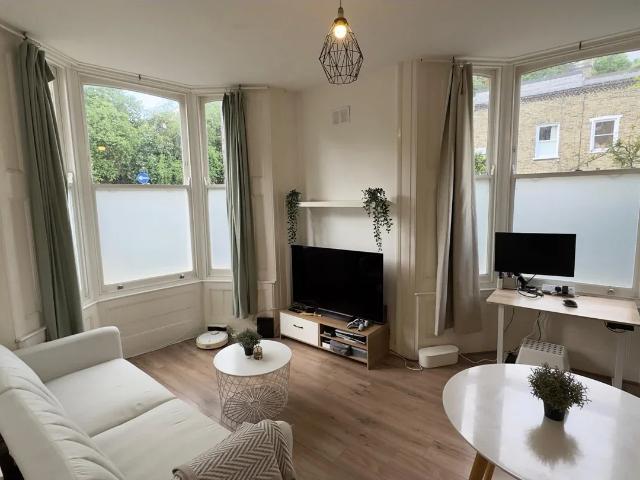 Apartment at Gillespie Road, Greater London