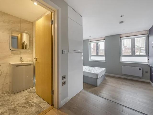 Apartment at Gilmore Road, Greater London