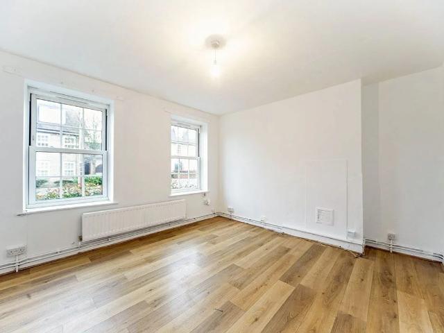 Apartment at Gilton Road, Greater London