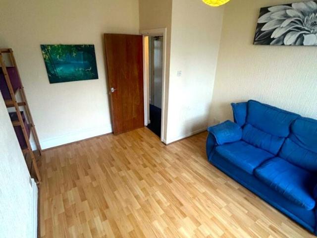 Apartment at Glynrhondda Street, Cardiff