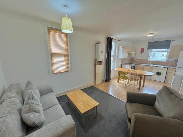 Apartment at Glynrhondda Street, Cardiff