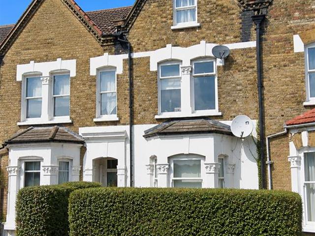 Apartment at Gladesmore Road, Greater London