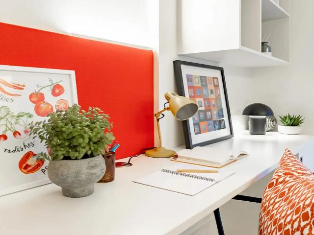 Apartment at Glasshouse Walk, Greater London