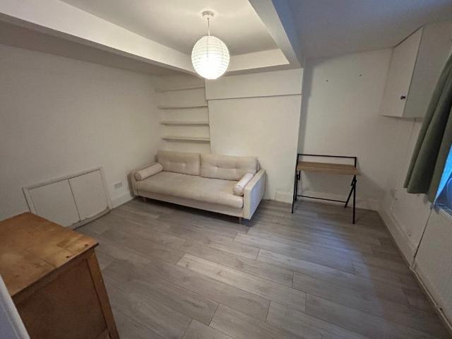 Apartment at Glasslyn Road, Greater London